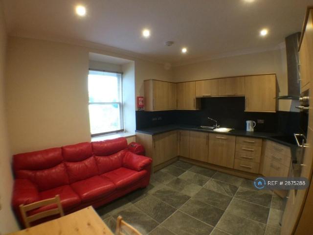 3 bedroom flat to rent