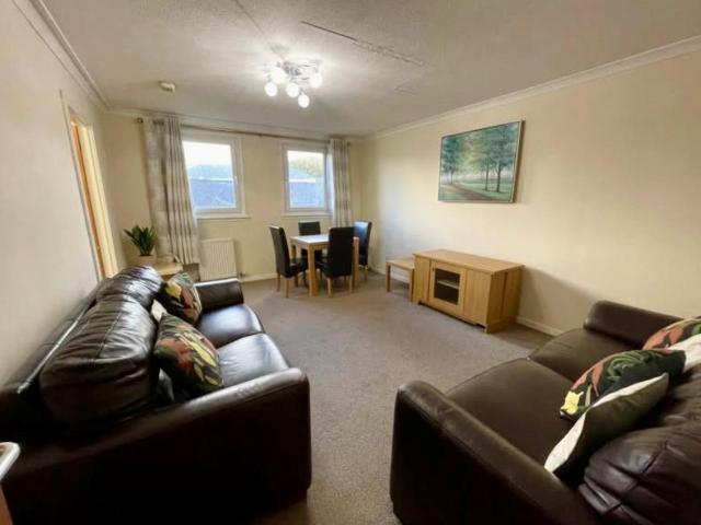 3 bedroom flat to rent