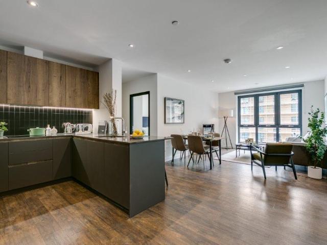 3 bedroom flat to rent