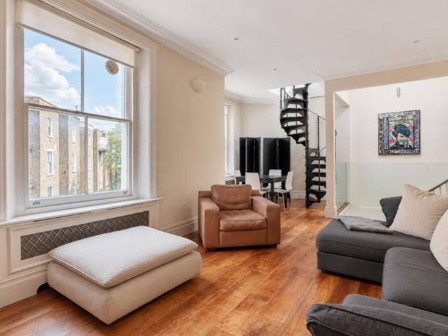 3 bedroom flat to rent