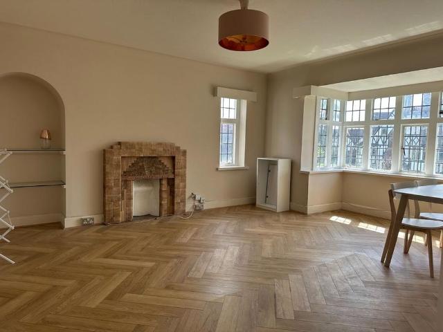 3 bedroom flat to rent