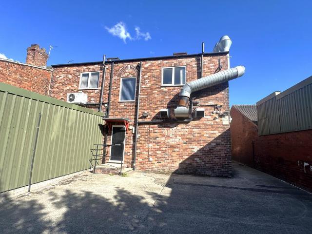 3 bedroom flat to rent