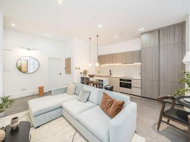 3 bedroom flat to rent