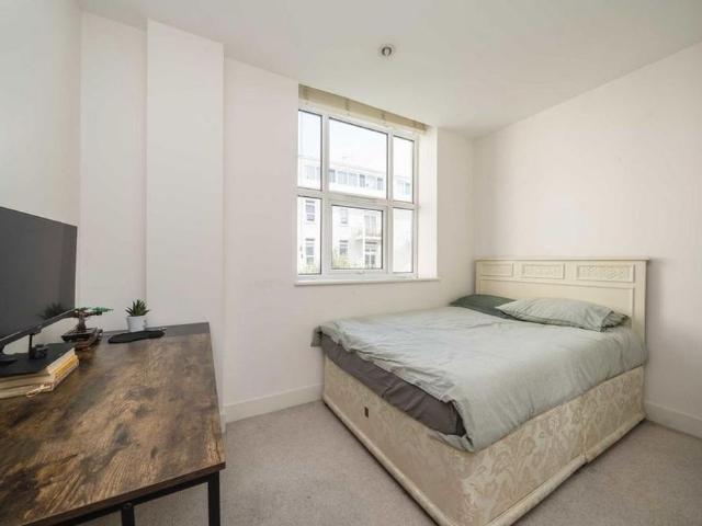 3 bedroom flat to rent