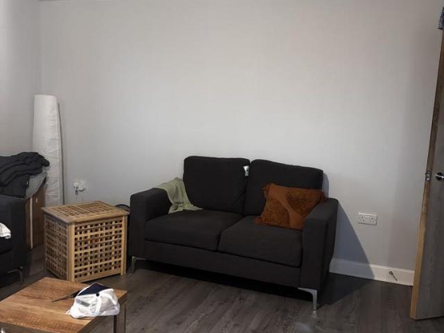 3 bedroom flat to rent