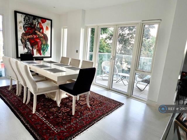 3 bedroom flat to rent