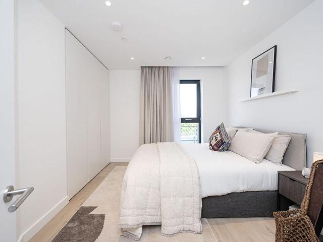 3 bedroom flat to rent