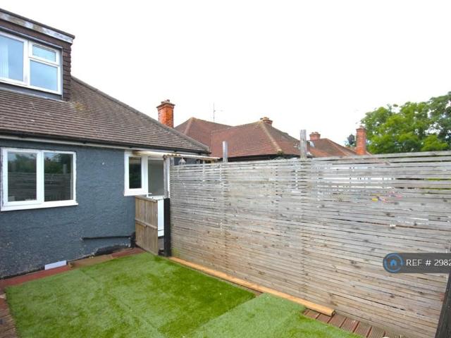 3 bedroom flat to rent