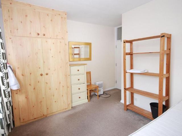 3 bedroom flat to rent
