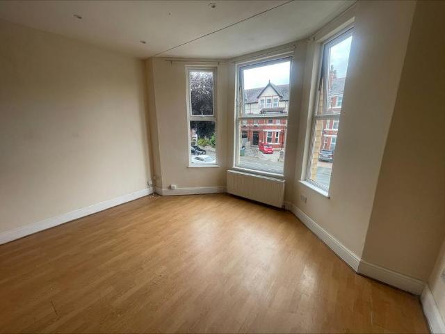 3 bedroom flat to rent