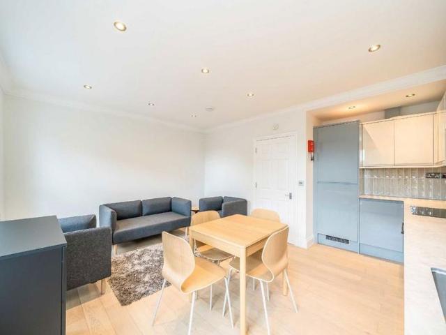 3 bedroom flat to rent