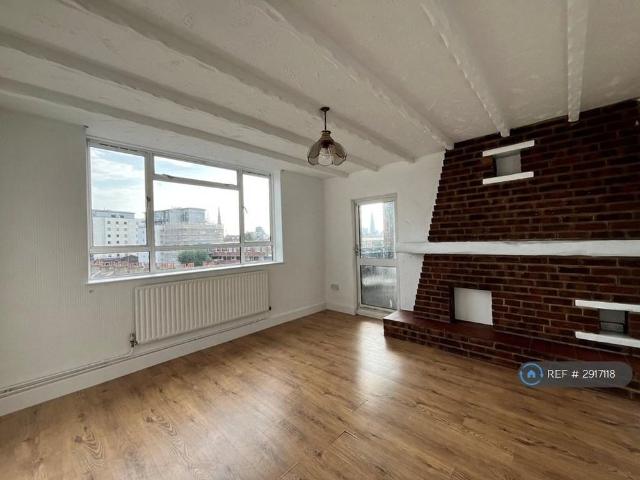 3 bedroom flat to rent