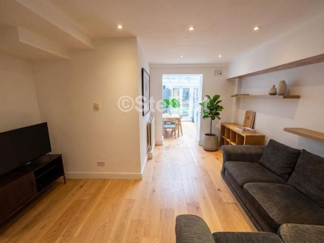 3 bedroom flat to rent