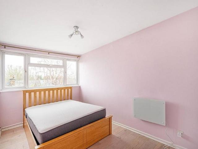 3 bedroom flat to rent