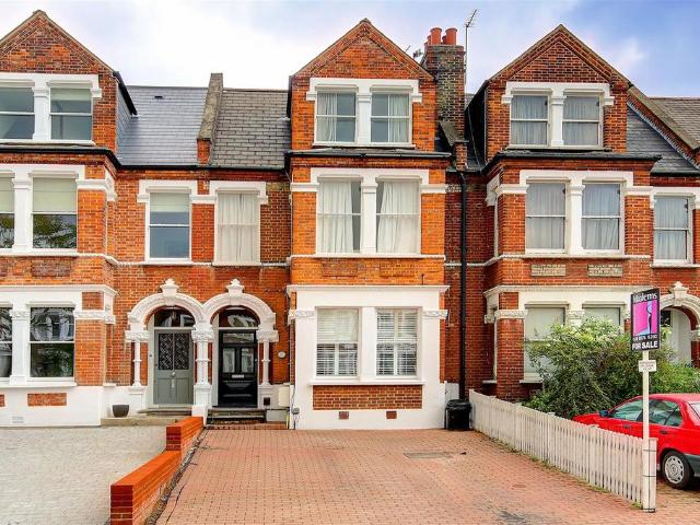 3 bedroom flat to rent