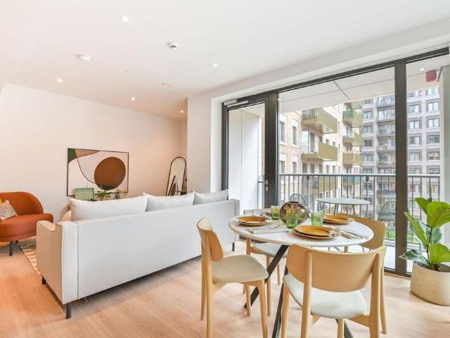 3 bedroom flat to rent