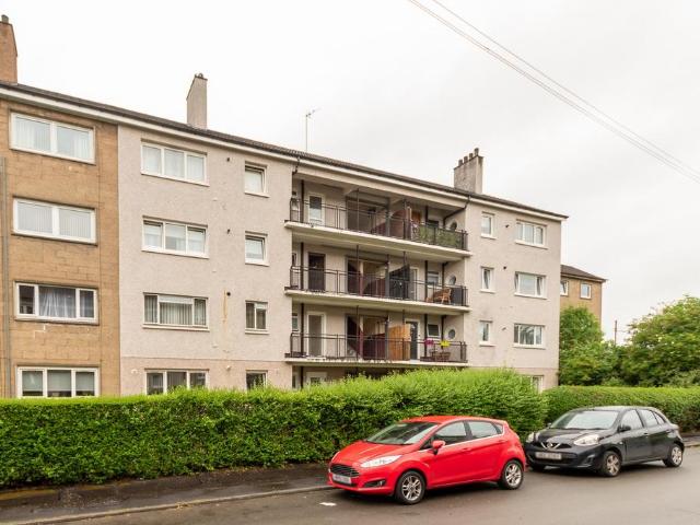 3 bedroom flat to rent