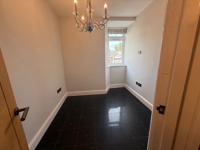 3 bedroom flat to rent