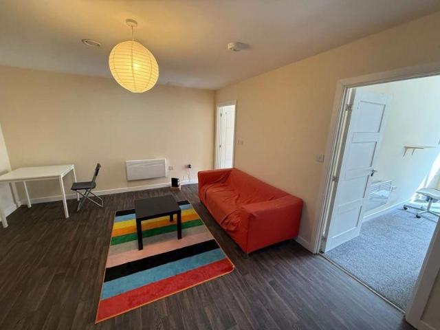 3 bedroom flat to rent