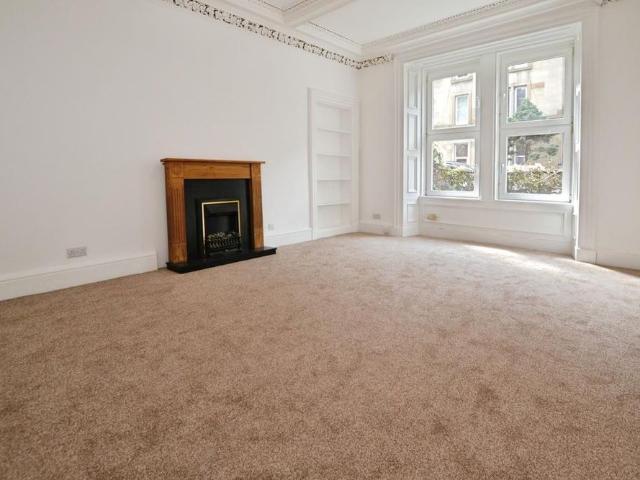 3 bedroom flat to rent
