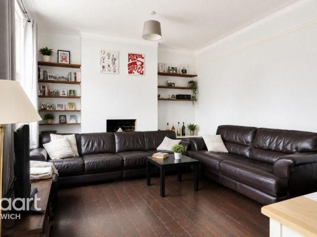 3 bedroom flat to rent