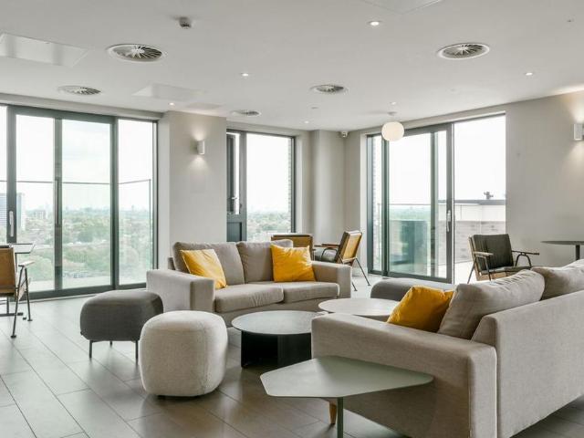 3 bedroom flat to rent
