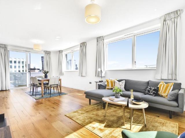 3 bedroom flat to rent