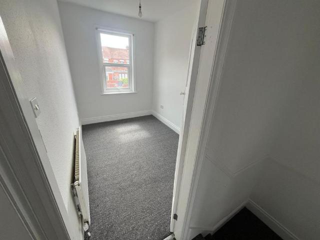 3 bedroom flat to rent