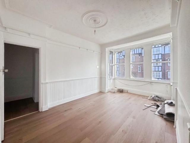 3 bedroom flat to rent