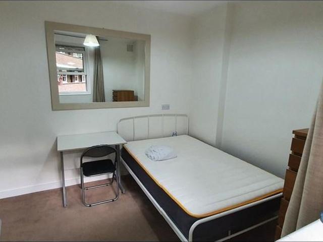 3 bedroom flat to rent