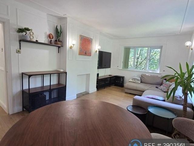 3 bedroom flat to rent