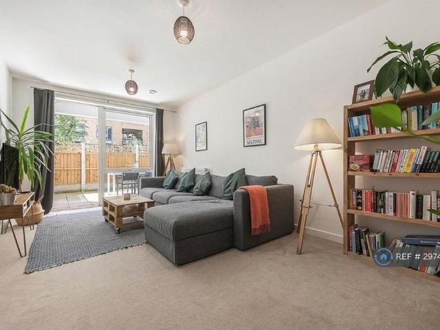 3 bedroom flat to rent