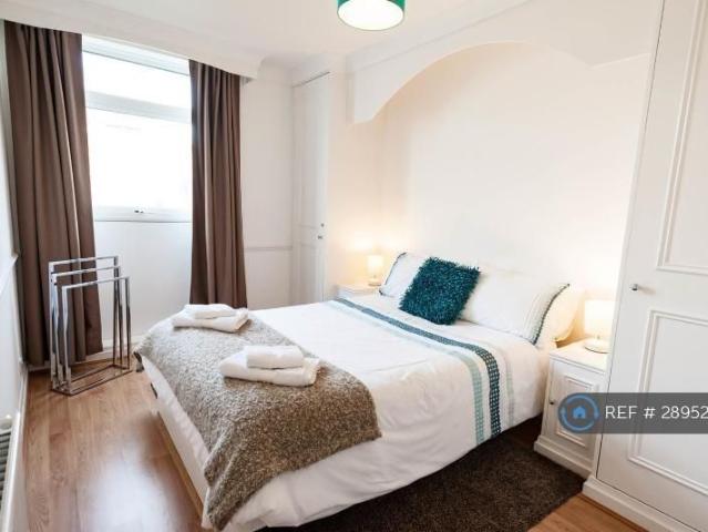 3 bedroom flat to rent