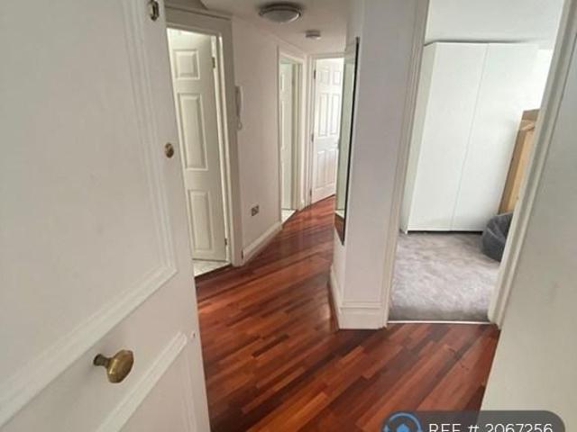 3 bedroom flat to rent