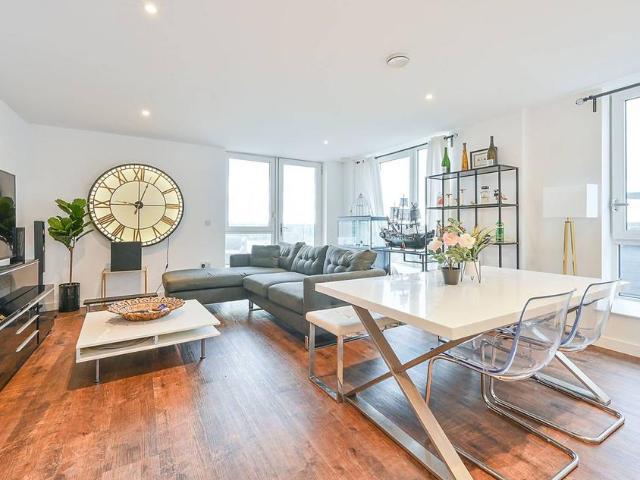 3 bedroom flat to rent