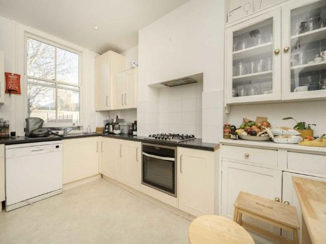 3 bedroom flat to rent