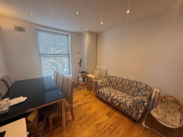 3 bedroom flat to rent