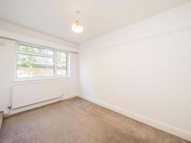 3 bedroom flat to rent