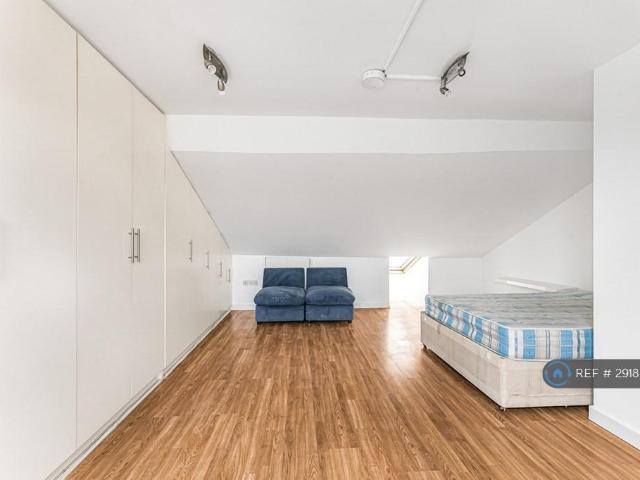 3 bedroom flat to rent