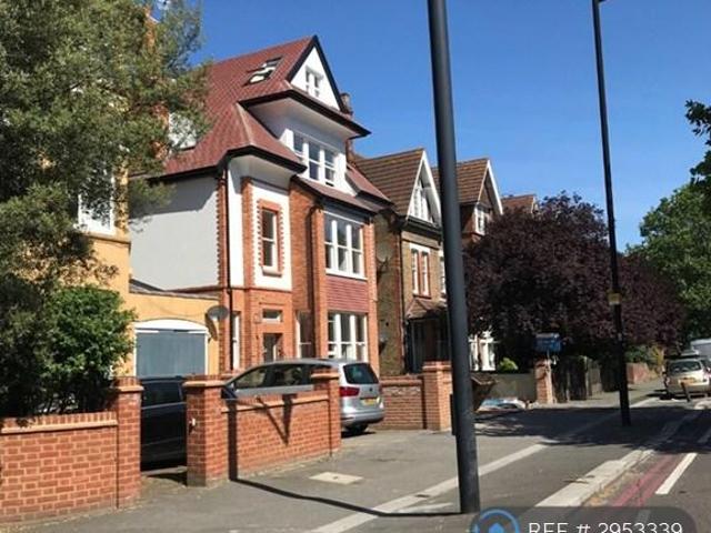 3 bedroom flat to rent