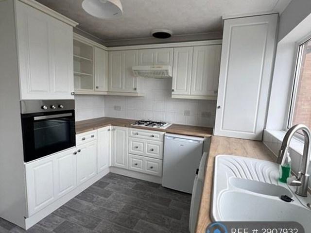3 bedroom flat to rent