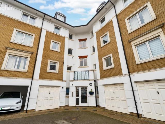 3 bedroom flat to rent