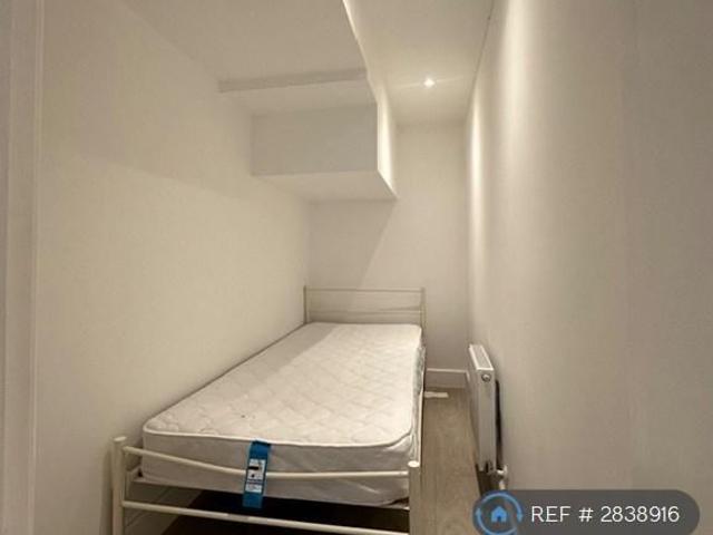 3 bedroom flat to rent