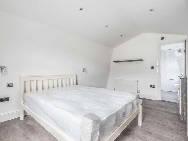 3 bedroom flat to rent