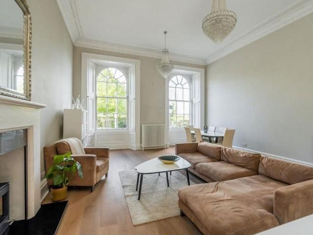 3 bedroom flat to rent