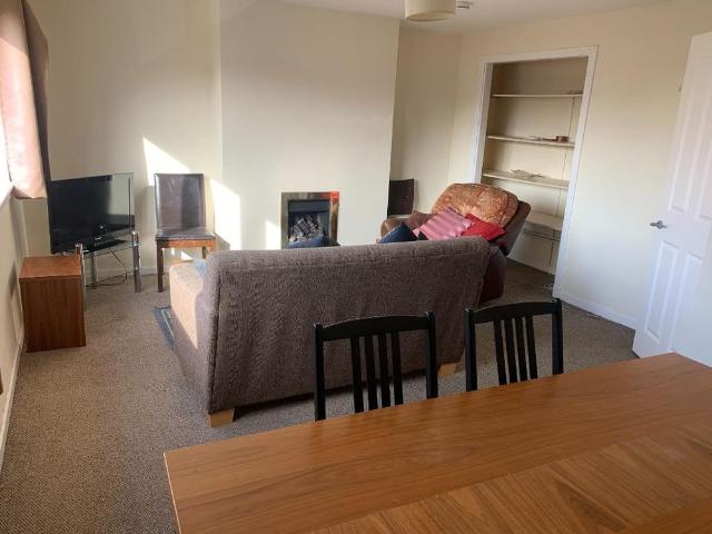 3 bedroom flat to rent