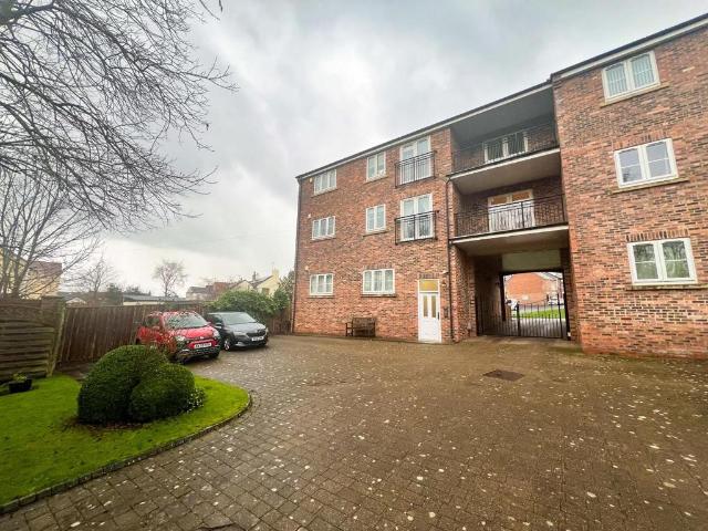 3 bedroom flat to rent