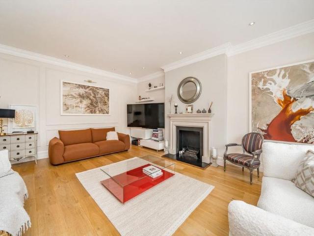 3 bedroom flat to rent