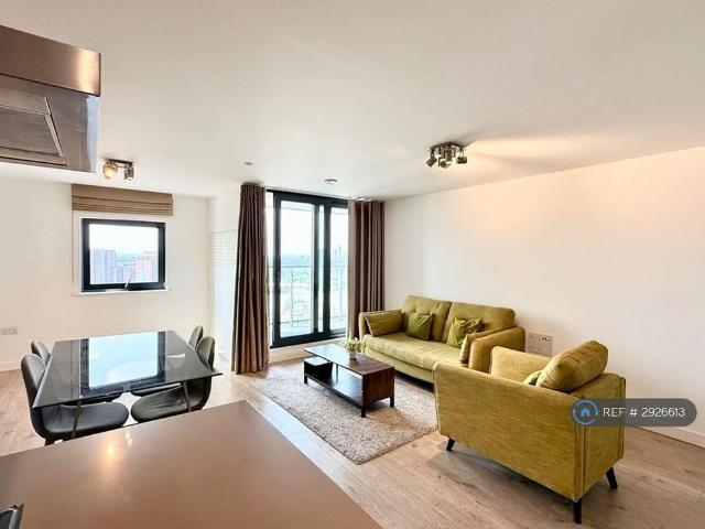 3 bedroom flat to rent