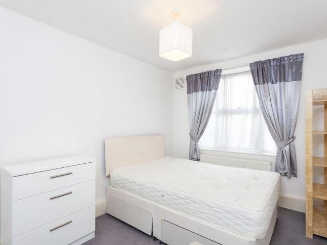 3 bedroom flat to rent